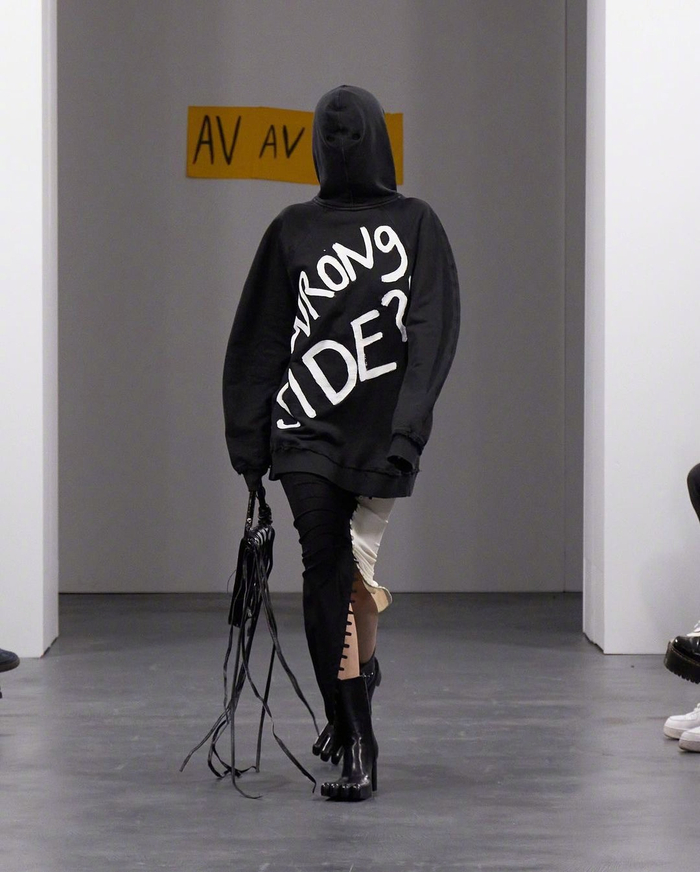 AVAVAV 2024 春夏系列发布秀———No Time to Design……|春夏_新浪新闻