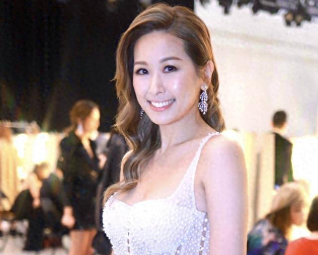 剧迷不舍！TVB御用颠婆离巢后首现身，生活中是身家上亿的富二代