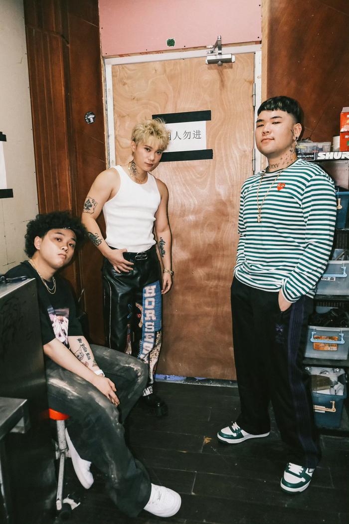 Ansr J x 李佳隆 x KnowKnow 最新合影|李佳隆_新浪新闻