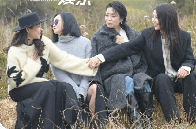 章子怡高圆圆罕见同框，两人同岁状态差别明显，高圆圆沧桑被碾压|活动|结婚|汪峰|陈可辛|毛阿敏_新浪娱乐_新浪新闻