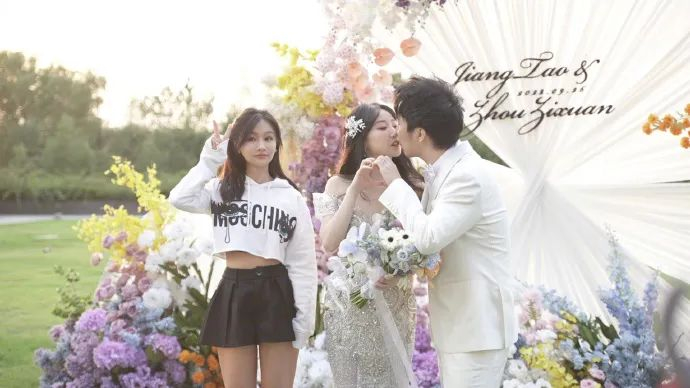 远古老玩家泪目！大哥Gogoing结婚，祝百年好合|英雄联盟_新浪新闻