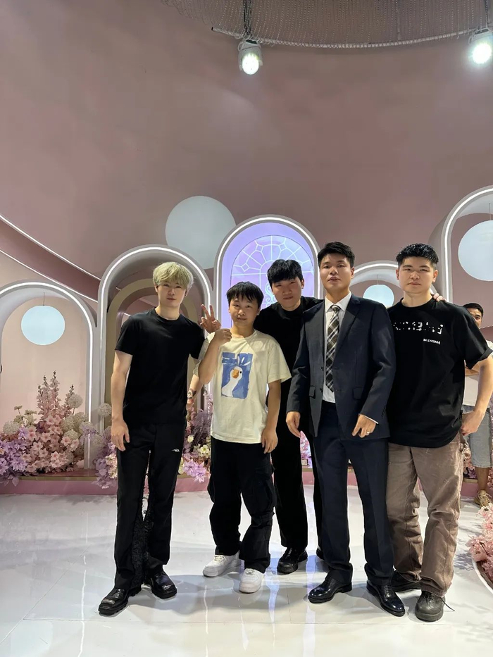 远古老玩家泪目！大哥Gogoing结婚，祝百年好合|英雄联盟_新浪新闻