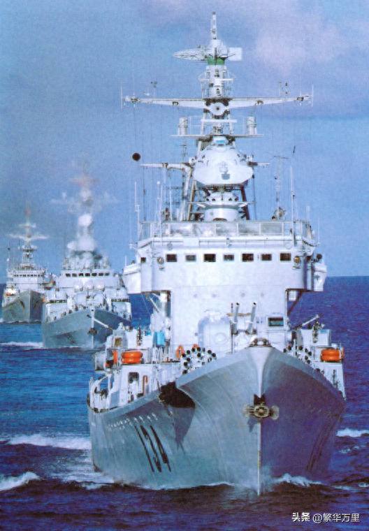 绝对的天花板舰艇，052C型驱逐舰，为何仅仅建造了6艘？|驱逐舰|舰艇|服役_新浪新闻