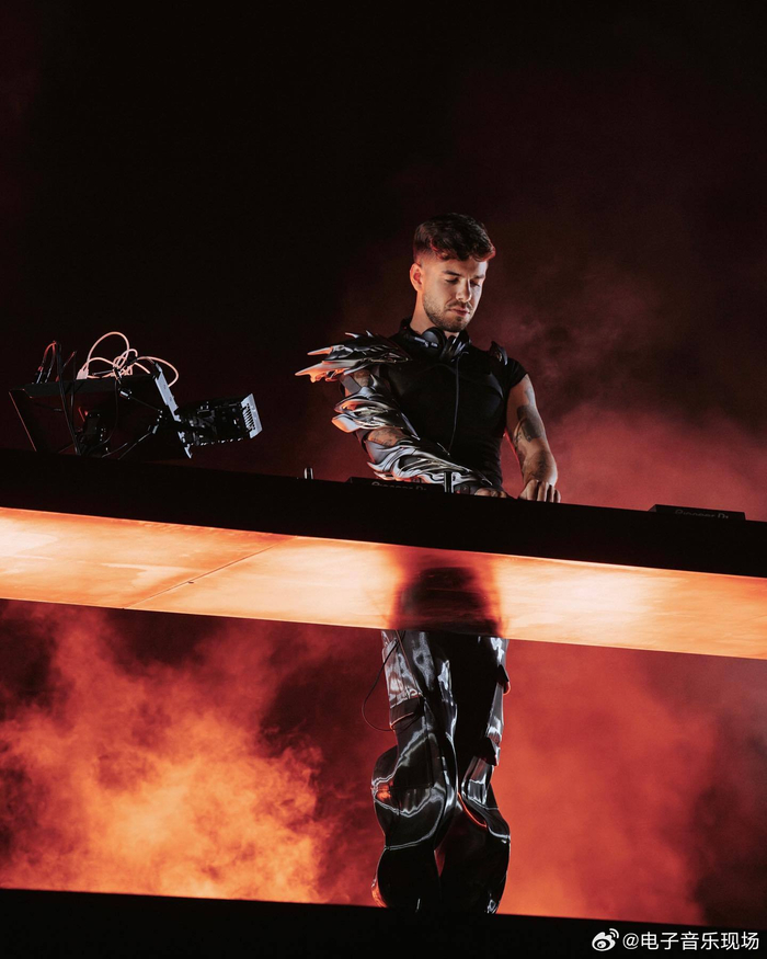 Anyma斩获2023年1001 Tracklists电音制作人榜单Top 2的名次……|电音_新浪新闻