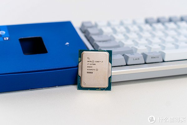【首发测评】丨14700K！这可能是 Intel 14代 酷睿最良心的型号|内存|酷睿|英特尔_新浪新闻