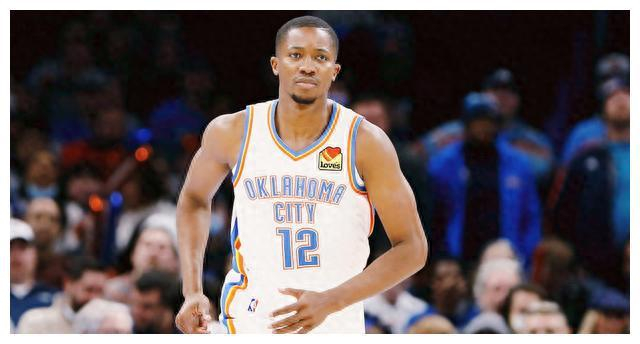 火爆赛季！湖人签下一人，裁掉一人，马刺确定名单，超15人加入！