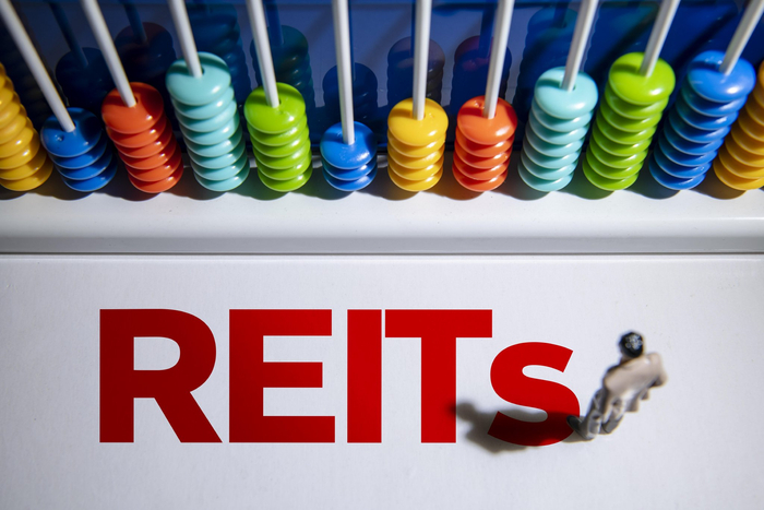 首批消费基础设施REITs来了 商业地产如何打好效益战？_手机新浪网