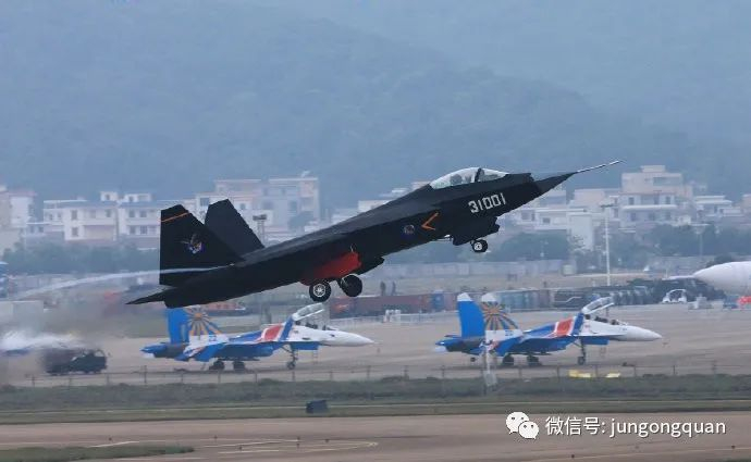 FC-31首飞11周年，已脱胎换骨，性能超F-35|沈阳市|FC-31|F-35_新浪新闻