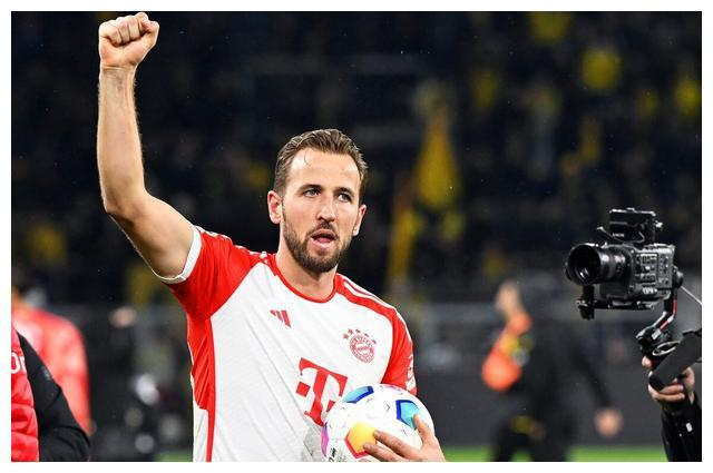 凯恩斩获德甲十场15球！拜仁队长大赞其超凡表现，48分钟造一球|凯恩|拜仁|德甲_新浪新闻