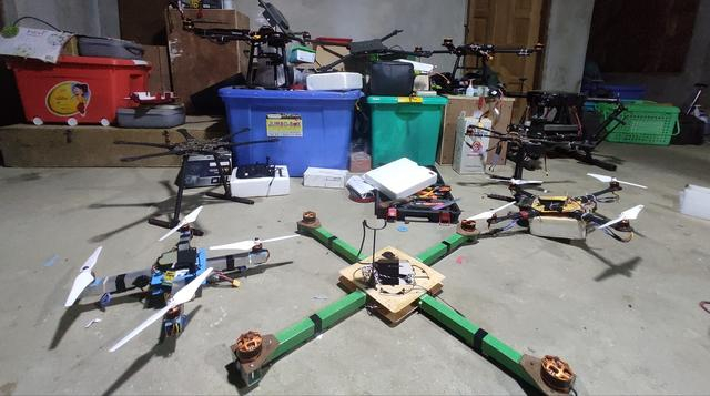 上百架无人机反复突击，大批士兵假装缅军夜袭，缅直升机来回穿梭|缅军|果敢同盟军|无人机_新浪新闻