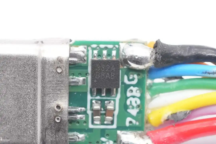 iPhone15系列采用USB-C接口，探索慧能泰E-Marker HUSB332系列芯片带来的革新与影响|USB|USB-C|usb type-c_新浪新闻