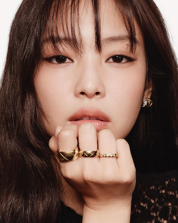 Jennie x CHANEL 品牌大使再度出镜COCO CRUSH最新大片|Jennie|COCO|品牌大使_新浪新闻