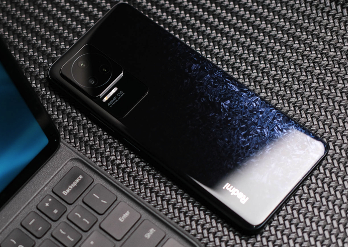 RedmiK50即将退役，2K屏+5500mAh，12G+256G降至1290元__财经头条__新浪财经