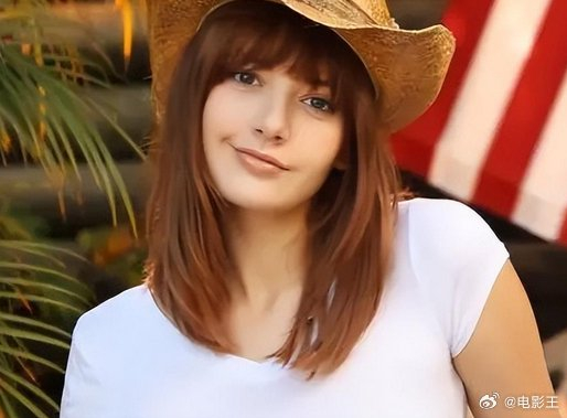 lena anderson（莱纳·安德森）……