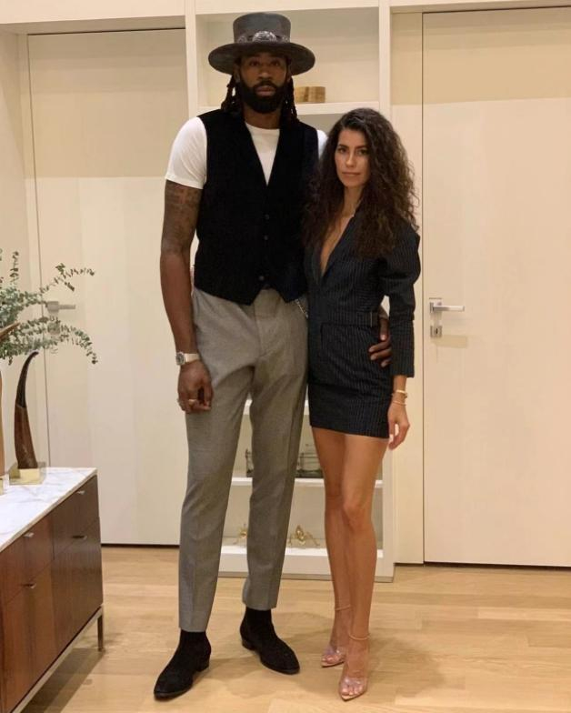 小乔丹一家近照，曾因儿子太白测DNA，离婚后又娶超模|德安德烈·乔丹|快船|克里斯·保罗|娱乐负面|金州勇士队_新浪体育_新浪新闻