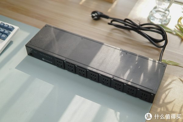 传统PDU已经过时了，智能PDU才真的好用，更安全，更智能|远程控制|插孔|设备|电源|机房_新浪新闻