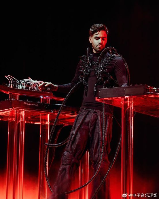 anyma出席韩国宝格丽活动现场图集及视频来了，国内首演就在五月！|韩国_新浪新闻