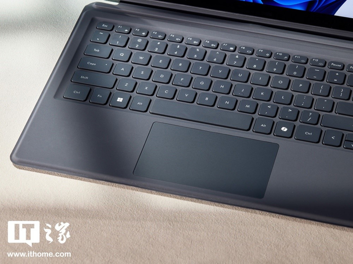 微软 Copilot 实体按键原理曝光，按下触发含 F23 三键组合|IT之家|按键|实体_新浪新闻