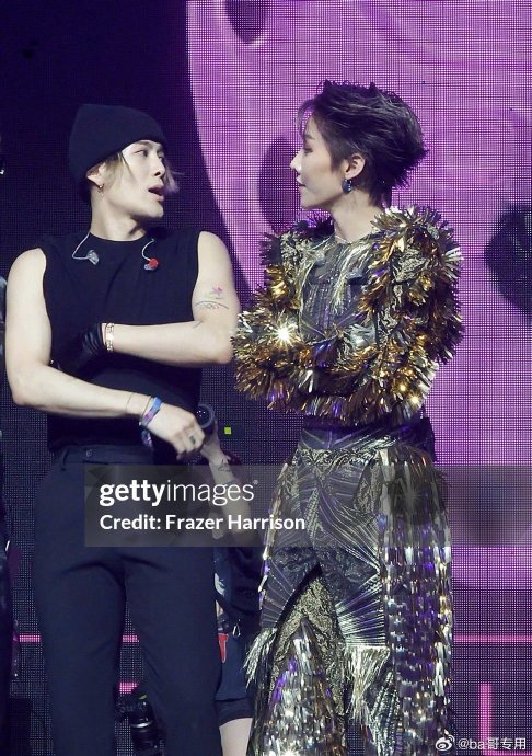 王嘉尔和刘雨昕出现在科切拉音乐节，来看看G社生图|切拉|音乐节|刘雨昕_新浪新闻