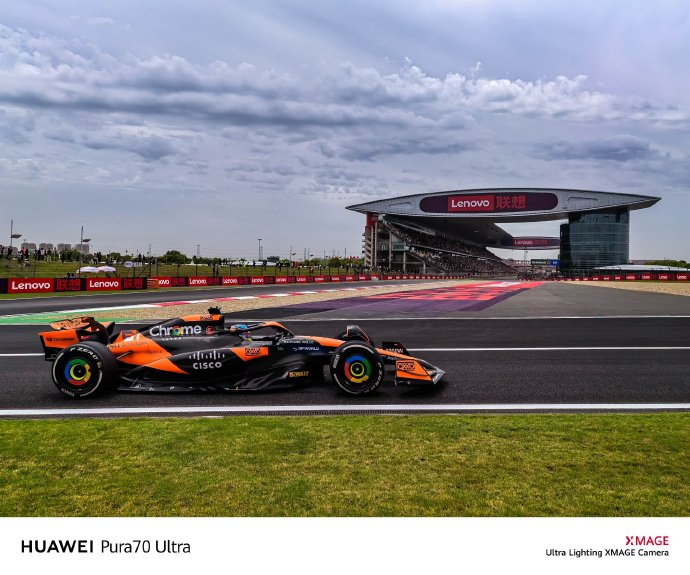 看到有人用华为拍摄的F1赛车现场，看图片就觉得肾上腺素飙升！|华为_新浪新闻