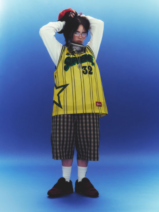 碧梨新专辑《HIT ME HARD AND SOFT》曝光新写真！大家都听了吗？！|写真|新专辑|曝光_新浪新闻