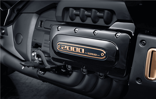 长城汽车重磅推出灵魂SOUO：全球首款搭载V8水平对置发动机的摩托车