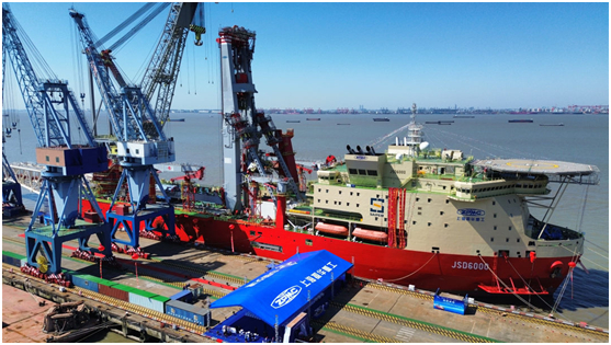 再添“大国重器”！JSD6000深水起重铺管船完工，吨位堪比航母|航母|大国重器|船舶_新浪新闻