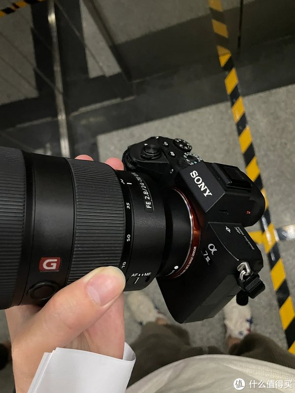 索尼24-50G镜头评测：解析性能与适用场景|索尼|Sony_新浪新闻