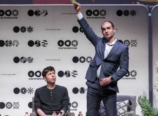 OpenAI不能拯救人类，llya新神归位|价值观|伊利亚|奥尔特曼_新浪新闻