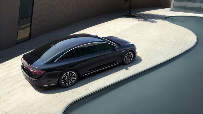 微博CEO首曝享界S9乘坐体验，对BBA“78S”全面降维打击？__财经头条