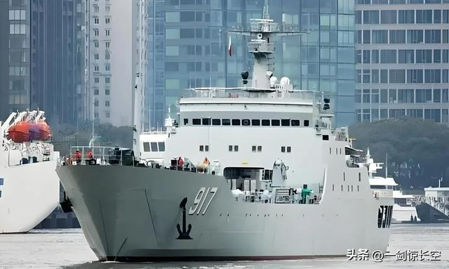 决胜海峡2：中国072A大型坦克登陆舰|东海舰队|中国|南海舰队_新浪新闻