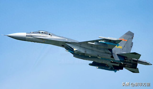 300多架歼11BG战机，全面中期升级，能否达到四代半？|歼11B|苏27|歼-11_新浪新闻