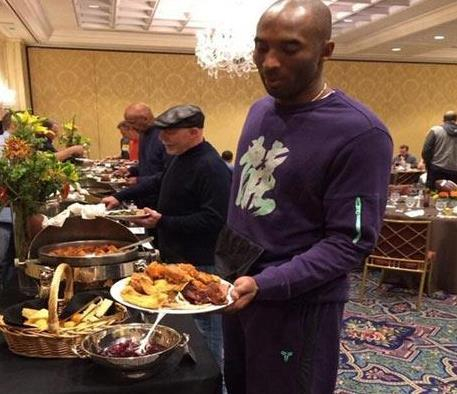 NBA球星都喜欢什么食物？|食物|能量|夜餐_新浪新闻