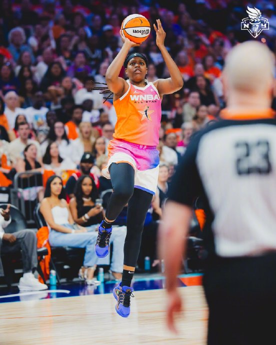 WNBA全明星联队117-109拿下美国女篮…|WNBA|美国女篮|奥运_新浪新闻