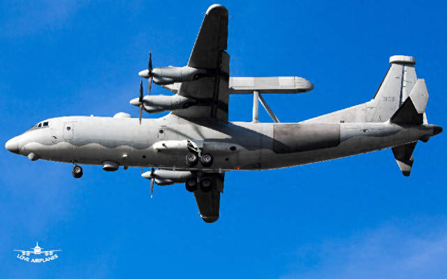 比歼-35还神秘，全新电子战机首次曝光，将帮中国“主宰”南海？|南海|中国|电子对抗_新浪新闻