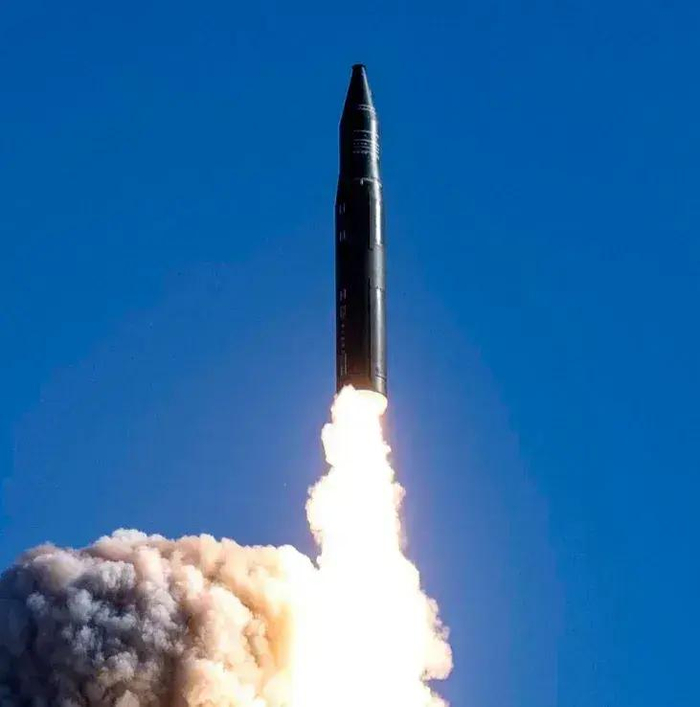 中国公布东风-31AG 试射高清照片！日本破防了：都没事前通知我！