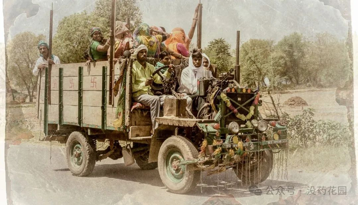 20岁富家女拒与60岁富商联姻，自由相恋穷小伙，遭到母亲和舅舅的追杀