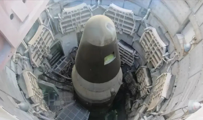 当东风-31AG洲际弹道导弹成功试射，西方国家玻璃心瞬间碎了一地|东风-31|导弹|西方国家_新浪新闻