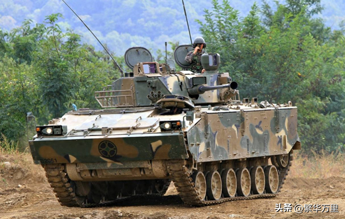 韩国的K21，与中国的04A式，两大步兵战车，到底谁更强悍？|步兵战车|韩国陆军|BMP3_新浪新闻