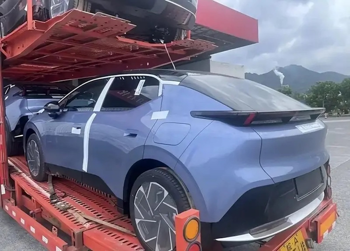 领克Z20谍照曝光，设计新颖但还是“换汤不换药”？|领克|极氪_新浪新闻