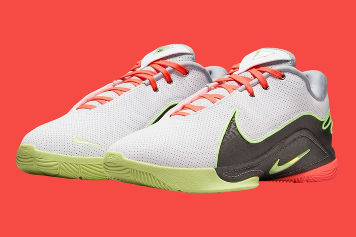 新配色 LBJ22 官图释出！日期有了！|Nike|勒布朗·詹姆斯|激战|鞋垫|詹姆斯_新浪新闻