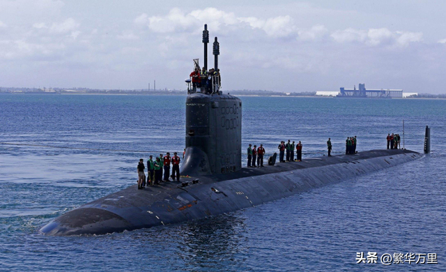 第一次公开亮相，093B型核潜艇，追赶美俄，到底有多强悍？