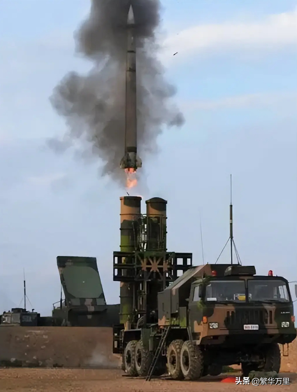 红旗12防空导弹，开始退役，新一代红旗22，到底有多强悍？|防空导弹|导弹|解放军_新浪新闻