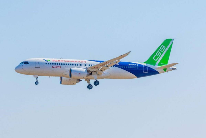 C919已交付11架，载客70万人次|观察者网|载客|贺东风_新浪新闻