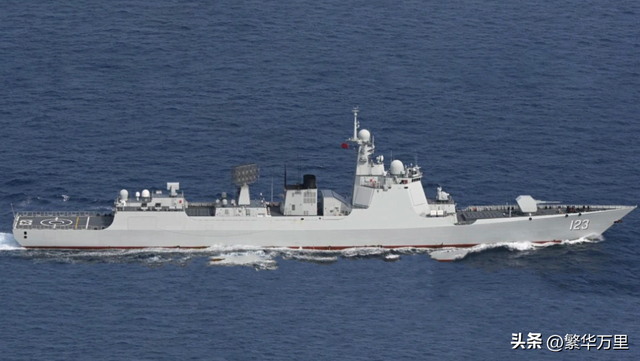 45型驱逐舰，对比中国052D型，7000吨精锐，到底谁更强悍？|驱逐舰|服役|紫菀_新浪新闻