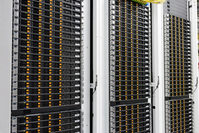 122 天打造的奇迹：深入探访 xAI 的 10 万块 GPU 超级 AI 计算机集群|超微|集群|机架_新浪新闻