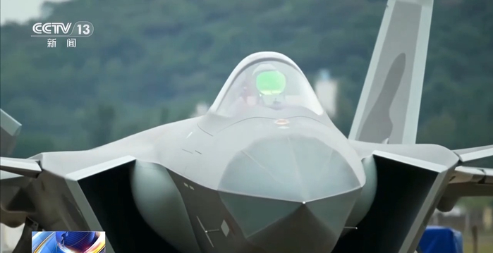 歼-35A如何与歼-20“配合双打” 一文了解→|歼-20_新浪新闻