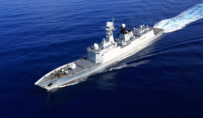 056型护卫舰有多大？与054A同框才明白，为何会逐步转交海警使用|中国海军|056型护卫舰|054A型_新浪新闻