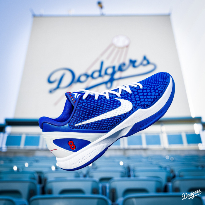 科嫂开晒！「科比Kobe 6」道奇队限定，定档发售！|科比·布莱恩特|Kobe_新浪新闻