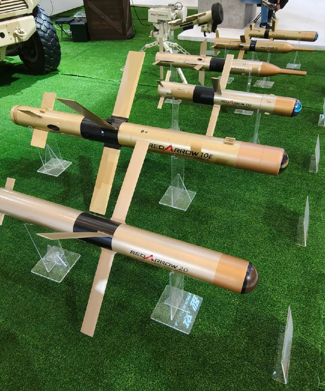 全世界最强悍，红箭-13导弹破甲1400毫米，一发就能将M1坦克爆头